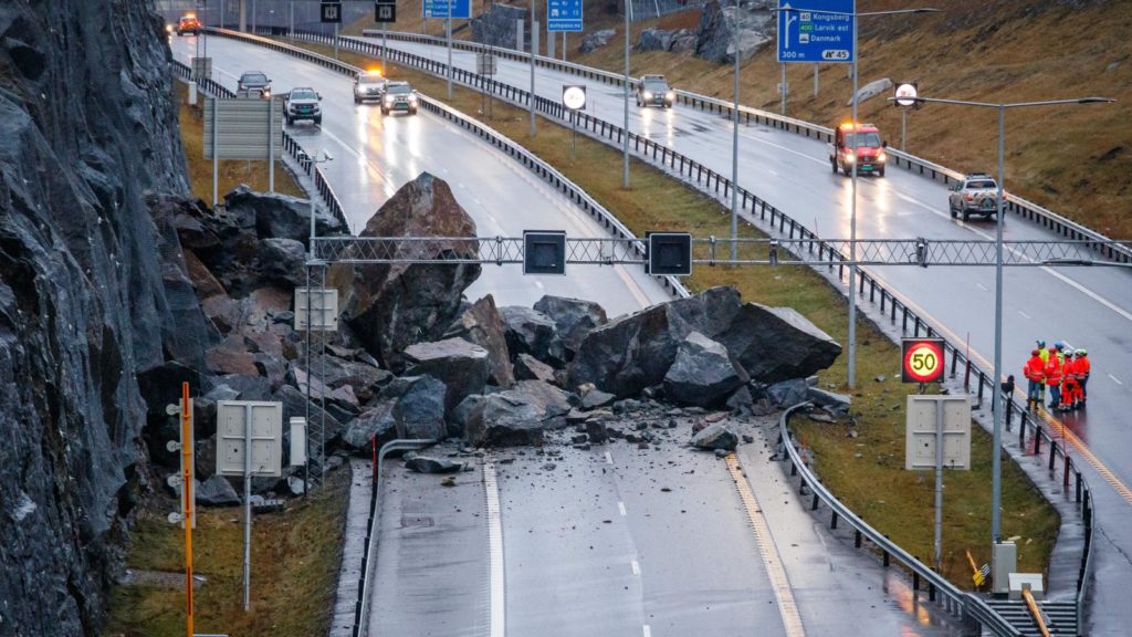 Larvik: a classic wedge failure on a Norwegian road last week - The ...