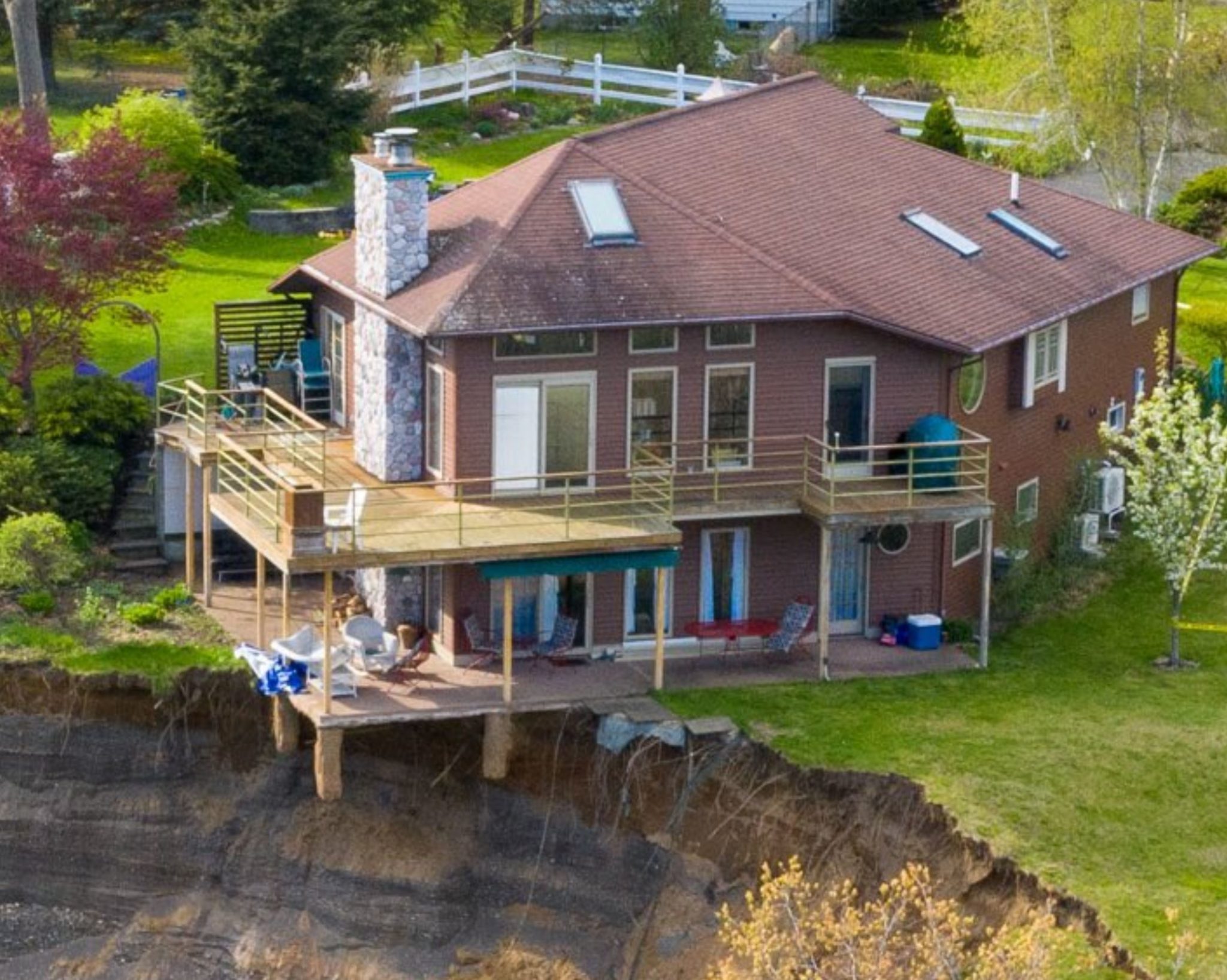 Waterford, New York: a large, damaging landslide - The Landslide Blog ...