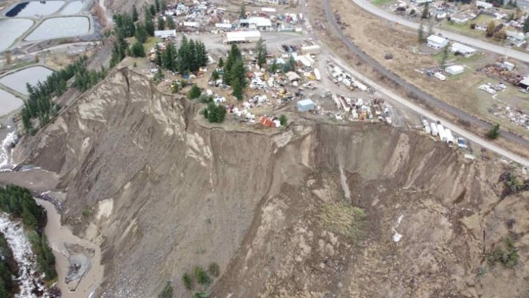 Williams Lake: 1 million cubic metre, damaging landslide in Canada ...