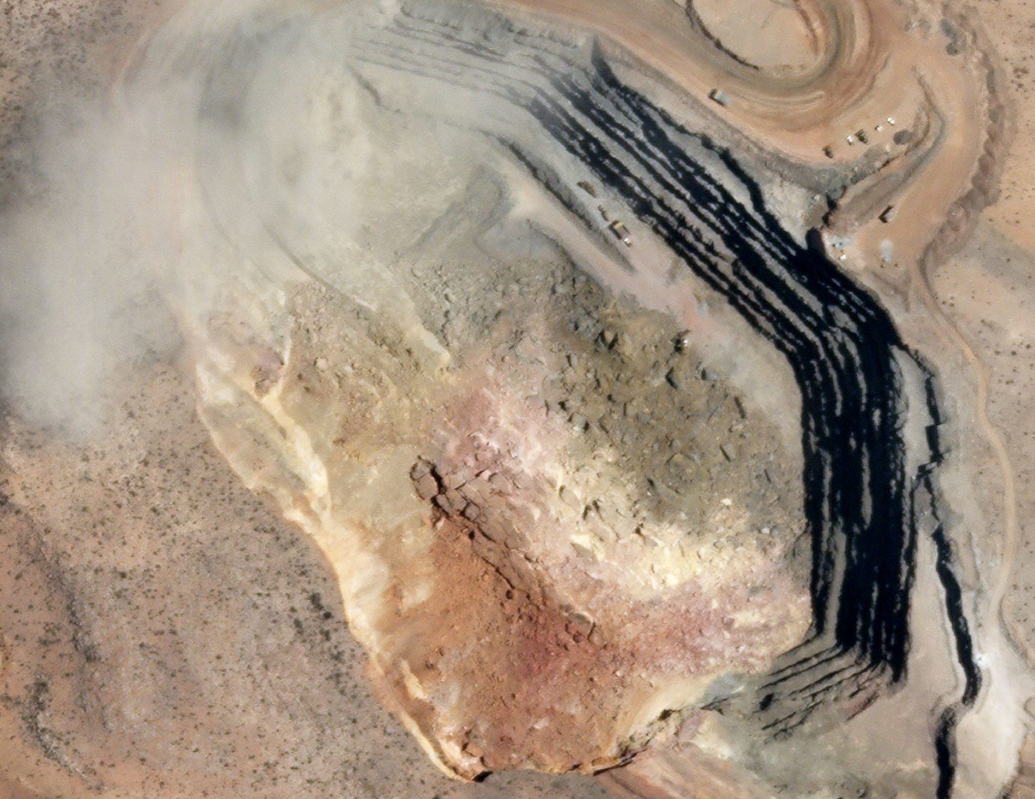 The large landslide at Gamsberg mine: high resolution satellite images ...