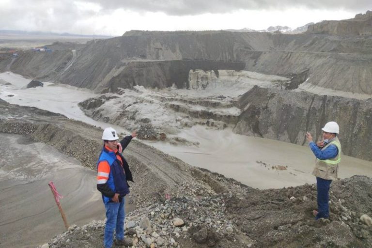 Ananea: a significant mine waste failure in Peru - The Landslide Blog ...