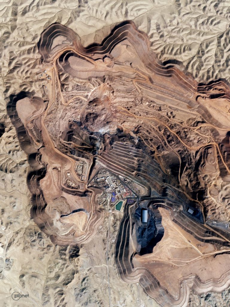 Planet images of the Alxa League coal mine landslide - The Landslide ...